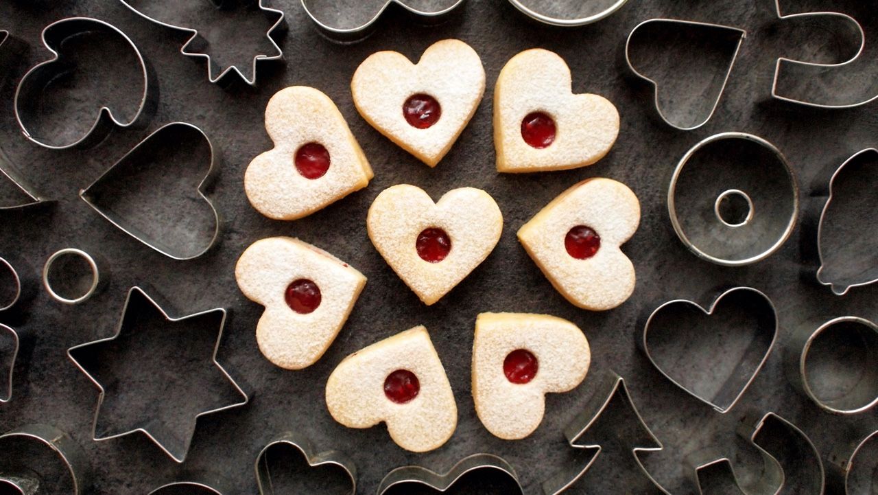 Nejlepší jemné linecké cukroví - vánoční recept od Cuketky | Stream